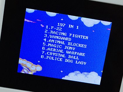 ゲームボーイっぽいポータブルゲーム機「GAME FUN COLOR」が販売中、価格は1,350円 （取材中に見つけた なもの） - AKIBA ...