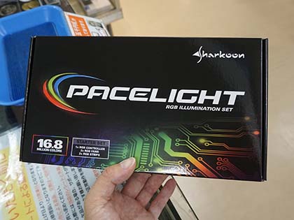 多数のファンやLEDを制御できるイルミネーションキットがSharkoonから - AKIBA PC Hotline!