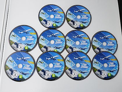 「Microsoft Flight Simulator」の日本語パッケージが発売、DVD×10枚組 - AKIBA PC Hotline!