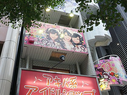 Ryzen Threadripper PRO 5000WXシリーズ発売、三角柱風デザインのユニークなMini-ITXケース、ドバイ仕様の ...