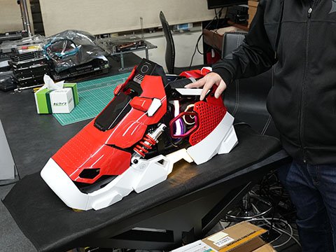 Cooler Masterの巨大スニーカー型PCケース「Sneaker X」採用ゲーミングPC、予約スタート - AKIBA PC Hotline!