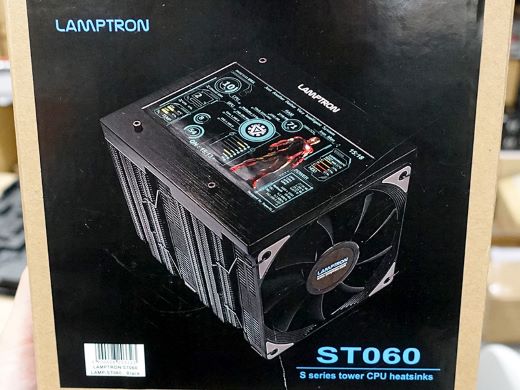 6インチ液晶搭載のド派手なCPUクーラー「LAMPTRON ST060」、オリオスペックにサンプル入荷 - AKIBA PC Hotline!