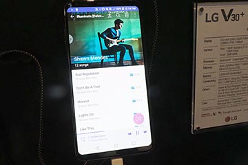 LGのOLEDはテクニカラーの新HDR対応。スマホ「V30」は本格ビデオ撮影、Daydream VRも - AV Watch