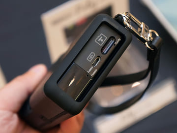 AKからデスクトップアンプ「ACRO L1000」。Fate仕様の「AK70 MKII」初披露 - AV Watch