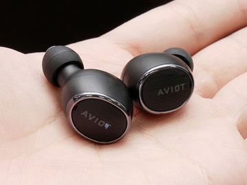 “接続性を飛躍的に向上する”AVIOT左右分離イヤフォン。約1.5万円 - AV Watch