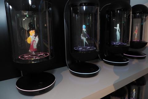 嫁キャラと生活を始めたら、もう戻れないかも。「Gatebox」量産モデル販売開始 - AV Watch