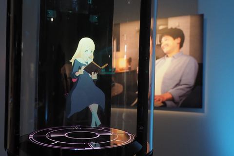 嫁キャラと生活を始めたら、もう戻れないかも。「Gatebox」量産モデル販売開始 - AV Watch