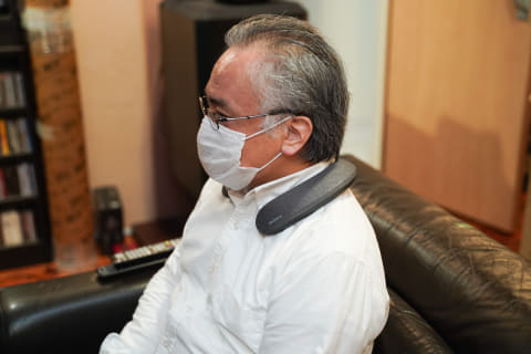 【鳥居一豊の「良作×良品」】ソニー、“肩のせ”で驚きの臨場感!「SRS-NS7」で「ゴジラvsコング」 - AV Watch