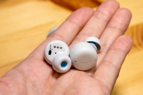 【レビュー】これで1万円台!? Amazon本気のTWS「Echo Buds(第2世代)」を聴く - AV Watch