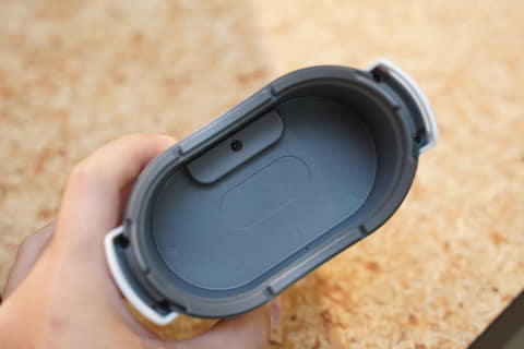 叫んでも周囲に声が漏れないBluetoothマイク「mutalk」量産版公開 - AV Watch