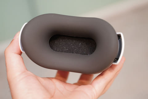 叫んでも周囲に声が漏れないBluetoothマイク「mutalk」量産版公開 - AV Watch