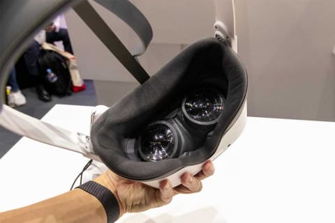 “バイオ×PS VR2”に負けるな! Metaは“アモアス”でVR訴求。TGS2022 - AV Watch