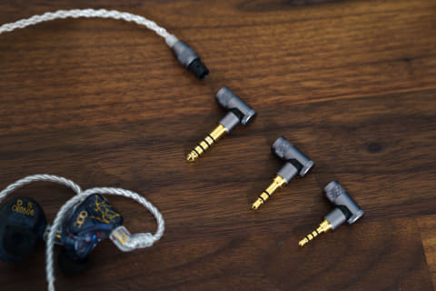 【レビュー】バランス/アンバラも1本で。超ナチュラルqdc「TIGER」と迫力の「Dmagic Solo」 - AV Watch