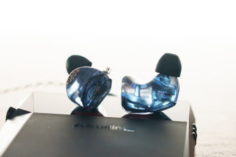 【レビュー】バランス/アンバラも1本で。超ナチュラルqdc「TIGER」と迫力の「Dmagic Solo」 - AV Watch