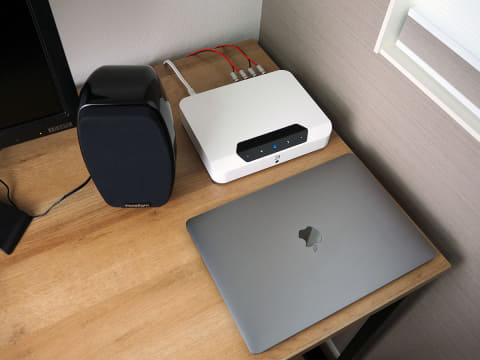 【レビュー】10万円以下でスピーカーも鳴らせるデスクトップオーディオ「POWERNODE EDGE」を活用しまくる - AV Watch