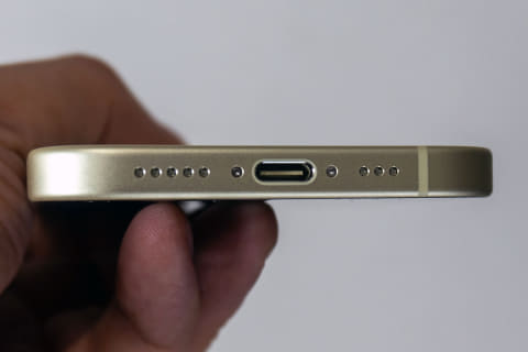 【西田宗千佳のRandomTracking】スタイルも機能も変わったiPhone 15/Pro。USB-Cの使い勝手はいかに - AV Watch