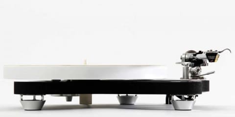 Rega、レギュラーモデル最高峰のターンテーブル。209万円 - AV Watch