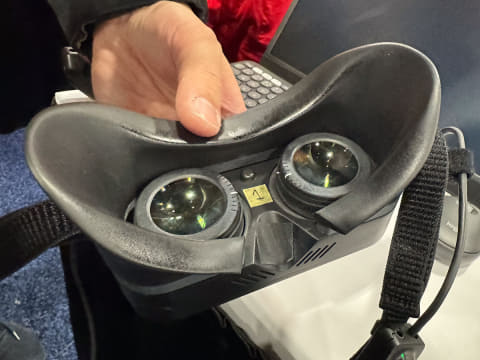 【西田宗千佳のRandomTracking】「一般普及までは市場特化で」パナソニック・Shiftallが新HMDで狙う市場とは - AV Watch