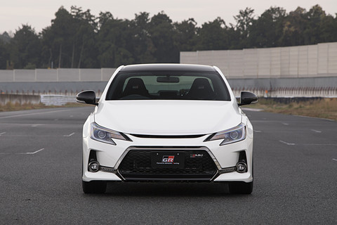 【試乗インプレ】トヨタ「マークX“GRMN”」（2代目）、クルマと1つになれる感覚は格別（橋本洋平） / “あのスポーツカー”も追える仕上がり!? - Car Watch