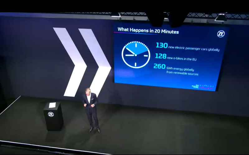 ZF、電動化車両開発期間を半分にする「モジュラーeDriveキット」をIAA Mobilityで発表 - Car Watch