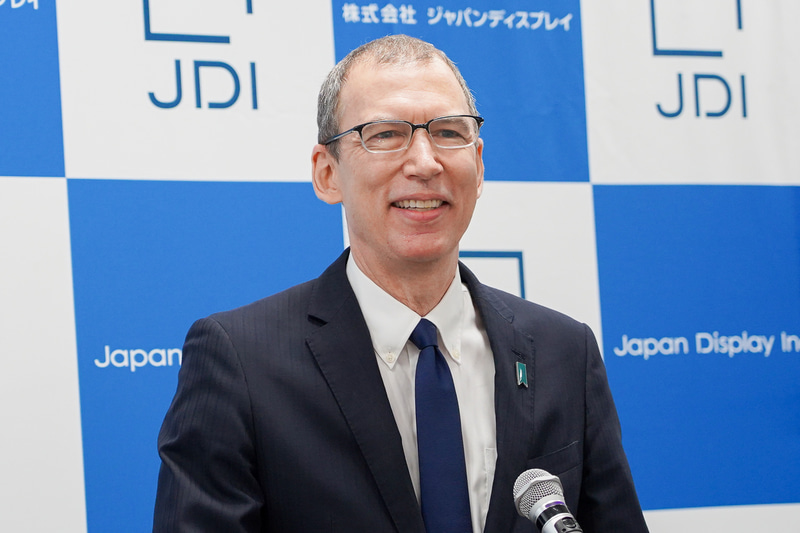 JDI、曲面の「34型車載統合コックピットディスプレイ」公開 自動車メーカーと実装に向けた協議中 - Car Watch