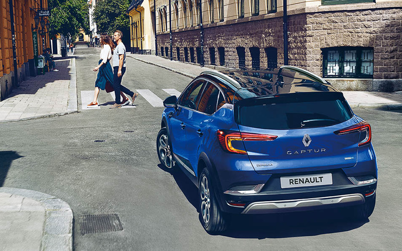 ルノー、22.8km/Lの燃費性能を実現する「キャプチャー E-TECH HYBRID」価格は374万円から - Car Watch