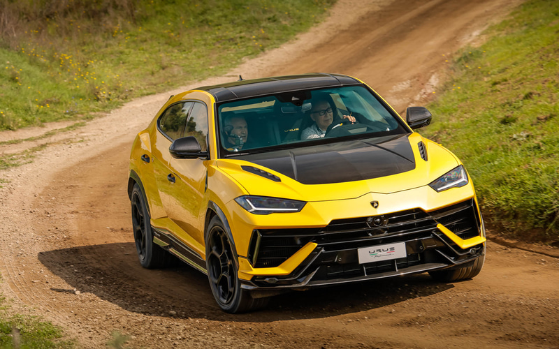 【試乗インプレ】ランボルギーニ、666HPのV8エンジンを搭載する新型「ウルス ペルフォルマンテ」でイタリア・ローマのサーキットを走る ...