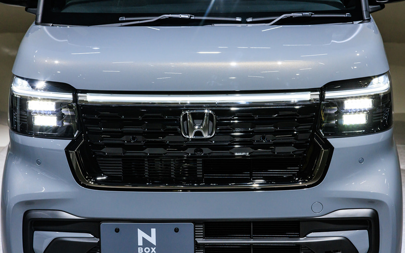 写真で見る ホンダ新型「N-BOX カスタム」（2023年フルモデルチェンジ/3代目）-Car Watch
