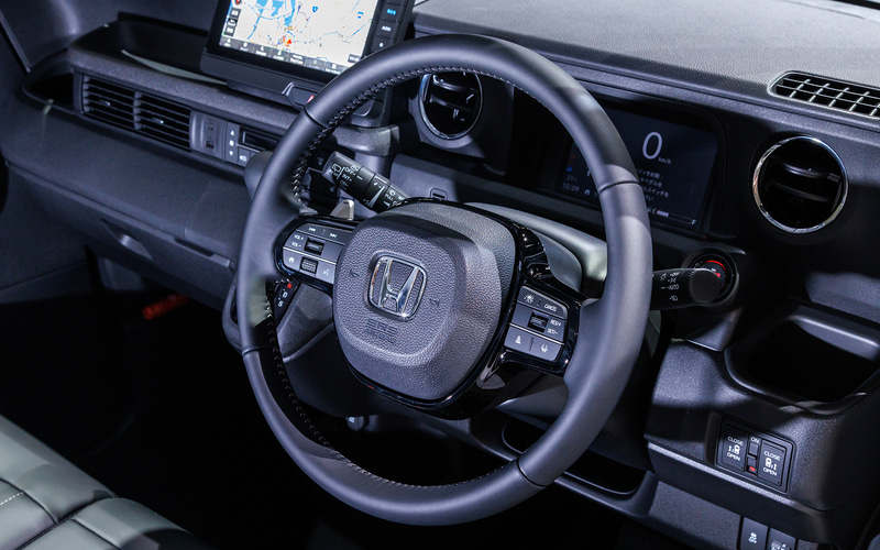 写真で見る ホンダ新型「N-BOX カスタム」（2023年フルモデルチェンジ/3代目）-Car Watch