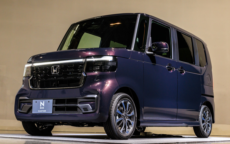 写真で見る ホンダ新型「N-BOX カスタム」（2023年フルモデルチェンジ/3代目）-Car Watch