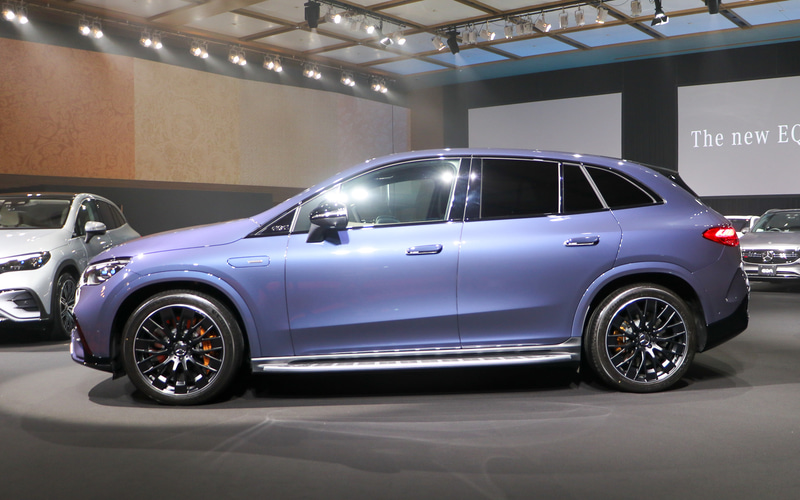 メルセデス・ベンツ、新型バッテリEVモデル「EQE SUV」発表 ブランド初のV2H/V2Lを可能にしたラグジュアリーSUV - Car Watch