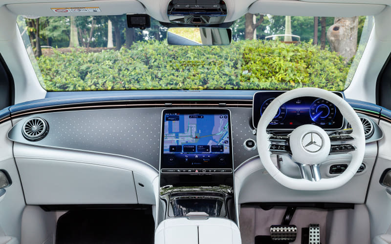 メルセデス・ベンツの新型EV「EQE SUV」試乗 “プレミアムオールラウンダー”の実力やいかに？ / - Car Watch