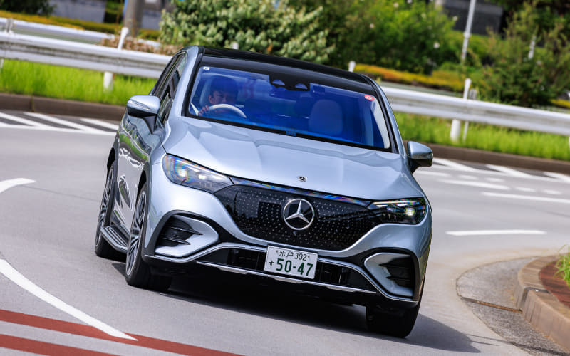 メルセデス・ベンツの新型EV「EQE SUV」試乗 “プレミアムオールラウンダー”の実力やいかに？ / - Car Watch