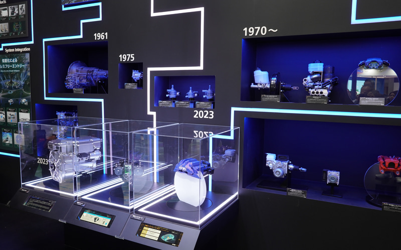 アイシン、Xin1の「新型eAxle」や電動ディスクブレーキなど未来の製品を展示