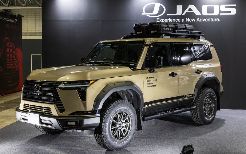 ジャオスとレクサス、新型GXをカスタマイズした「GX550“OVERTRAIL” JAOS ver.」公開