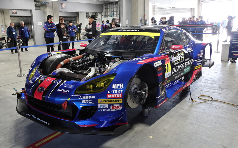 スバル＆STI、2024年シーズンのSUPER GT参戦車両「SUBARU BRZ GT300」を富士スピードウェイでシェイクダウン - Car Watch