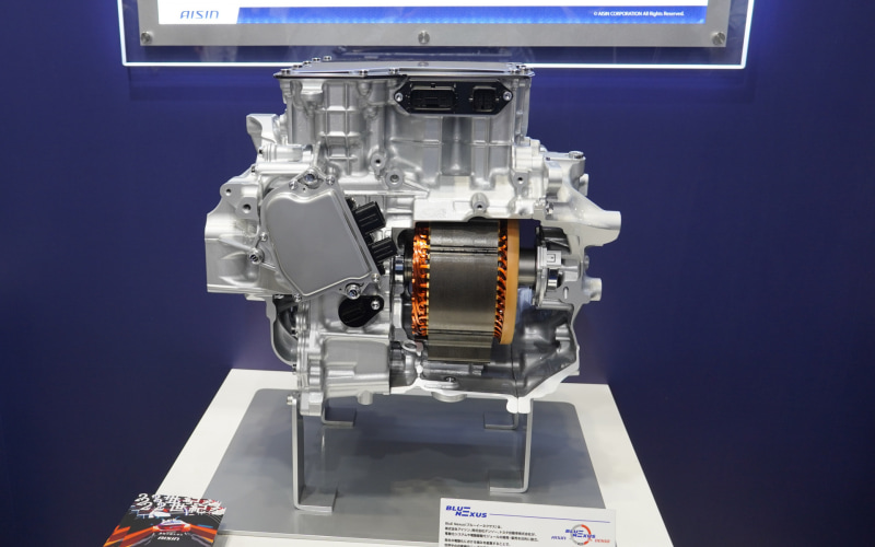 第2世代eAxleなど「人とくるまのテクノロジー展2024」で電動化技術を展示するアイシン - Car Watch