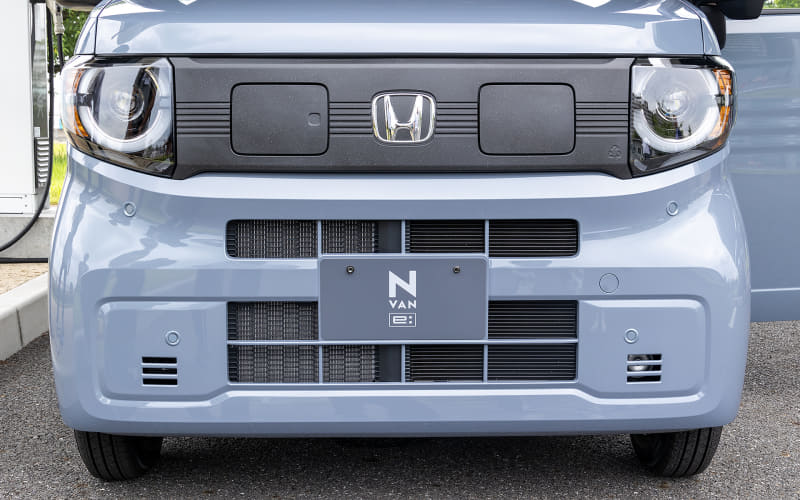 ホンダ、新型軽商用EV「N-VAN e:」発表会 “移動蓄電コンテナ”は補助金適用で全グレード200万円を切る設定 - Car Watch