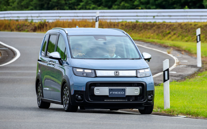 新型「フリード」（プロトタイプ）試乗 2モーターハイブリッド「e:HEV」の走りは注目に値する / - Car Watch