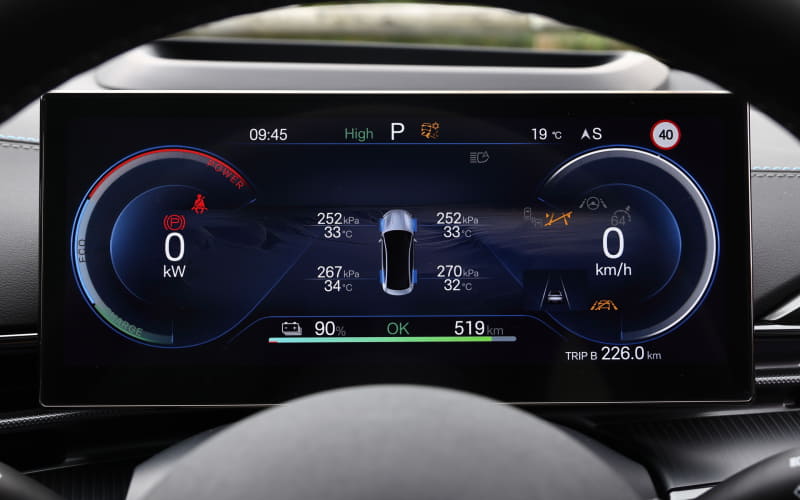 BYDの最新バッテリEV「シール」初試乗 フラグシップセダンの仕上がりやいかに？ / - Car Watch