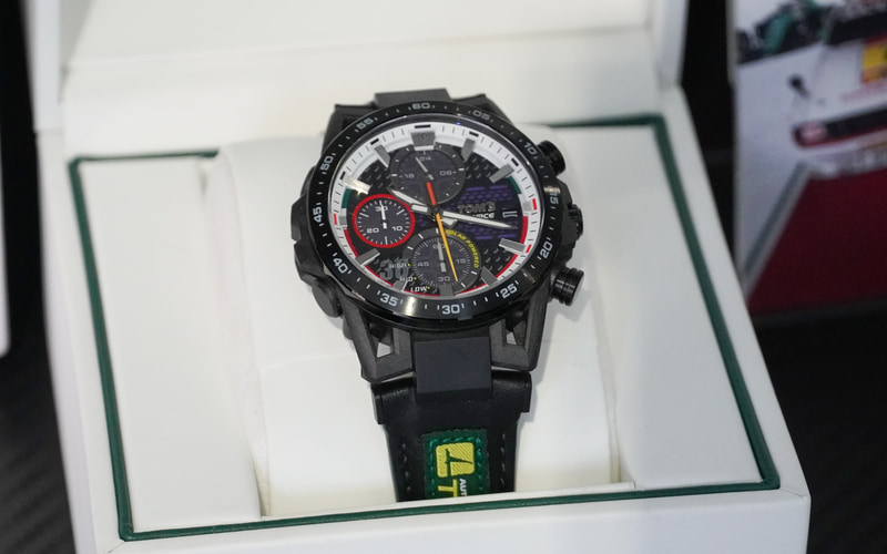 TOM'S創立50周年記念に「TOM'SスターレットKP47」をモチーフとした腕時計 カシオ「EDIFICE」とコラボした記念モデル「EFS ...