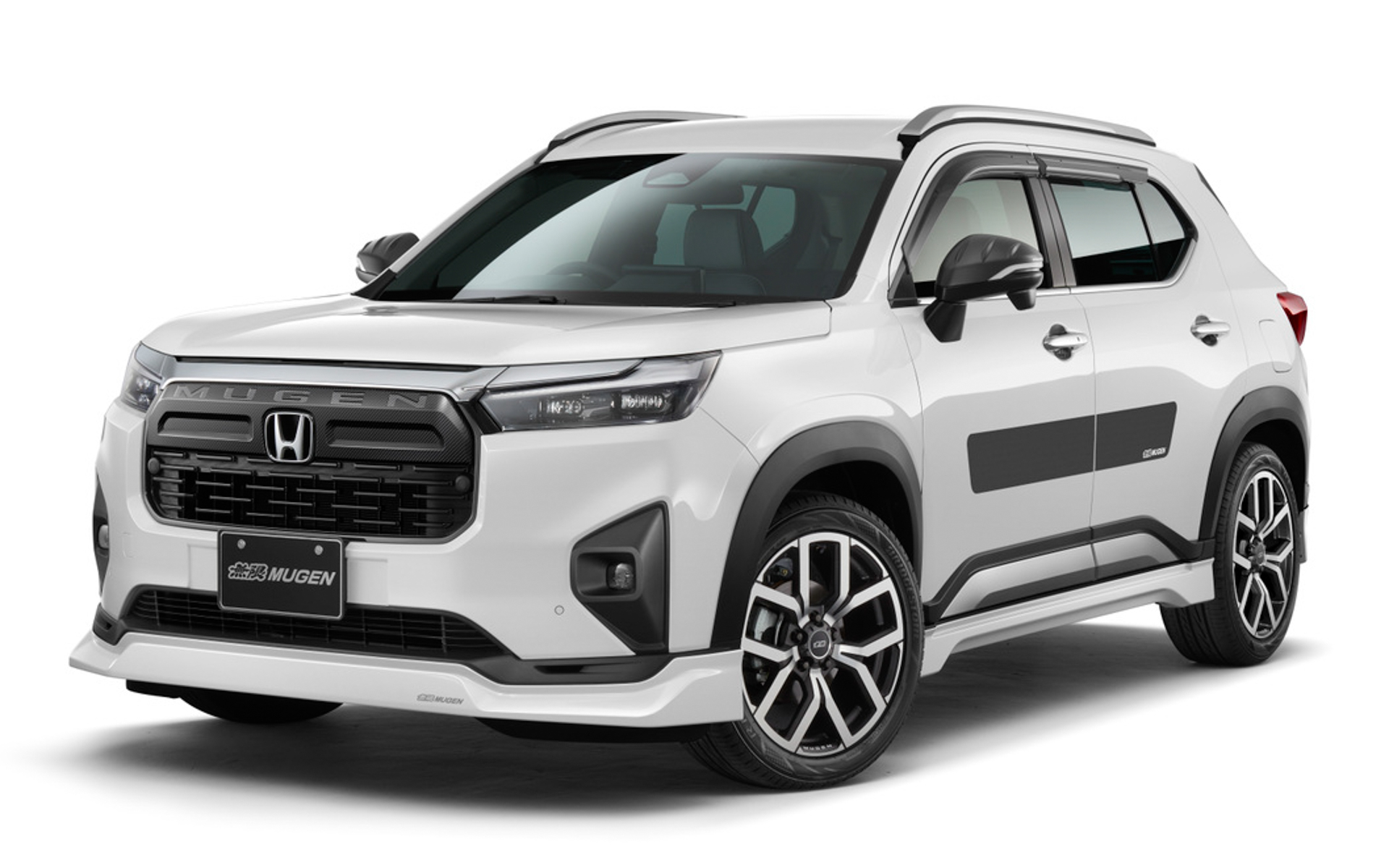 [画像]無限、「WR-V」用パーツ先行公開 「マットブラック」と「ボディ同色」の2つのエクステリアを提案 / (4/5) - Car Watch