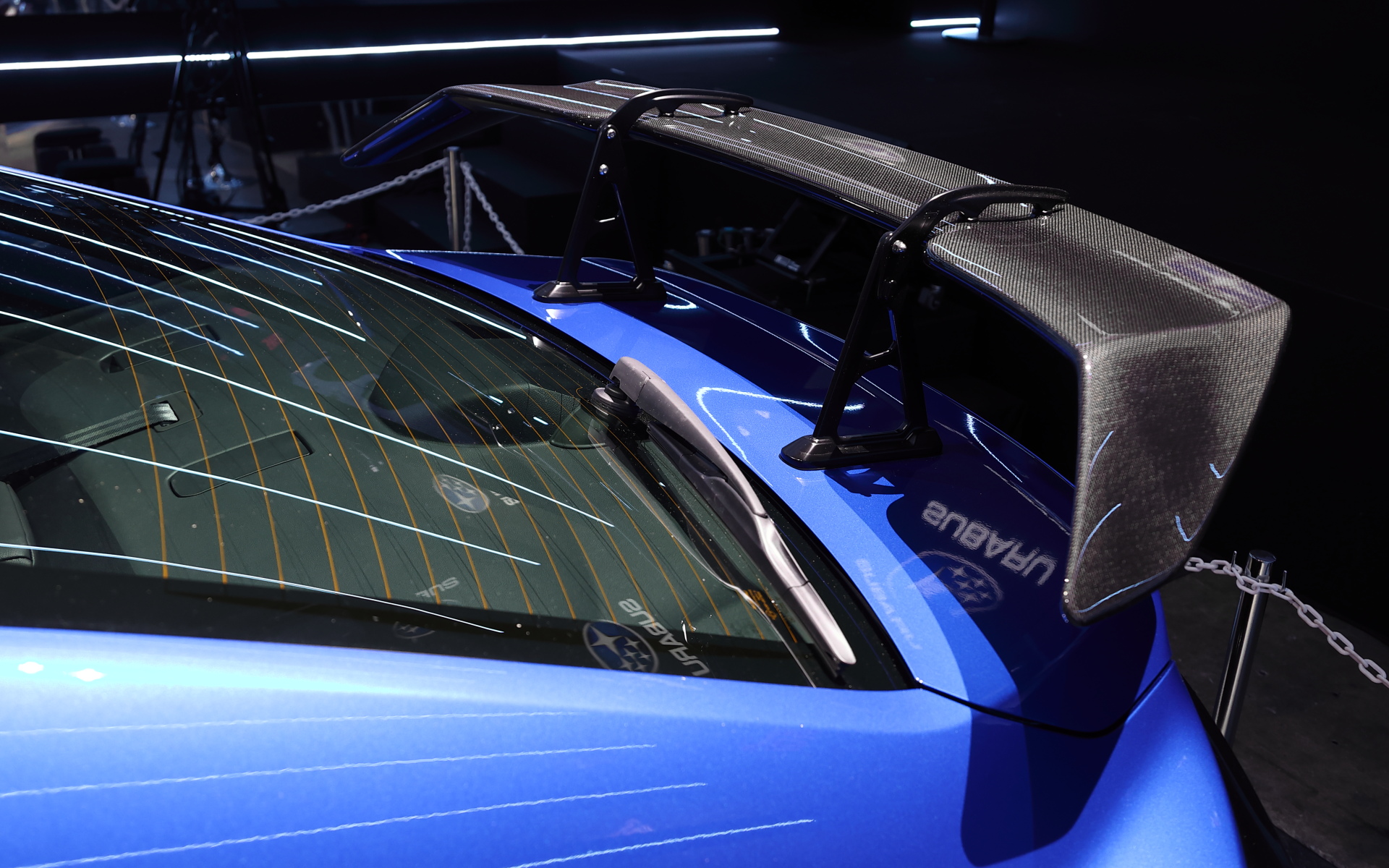 [拡大画像]コンプリートカー「S210（プロトタイプ）」や200台限定「BRZ」などを初公開したスバルブース