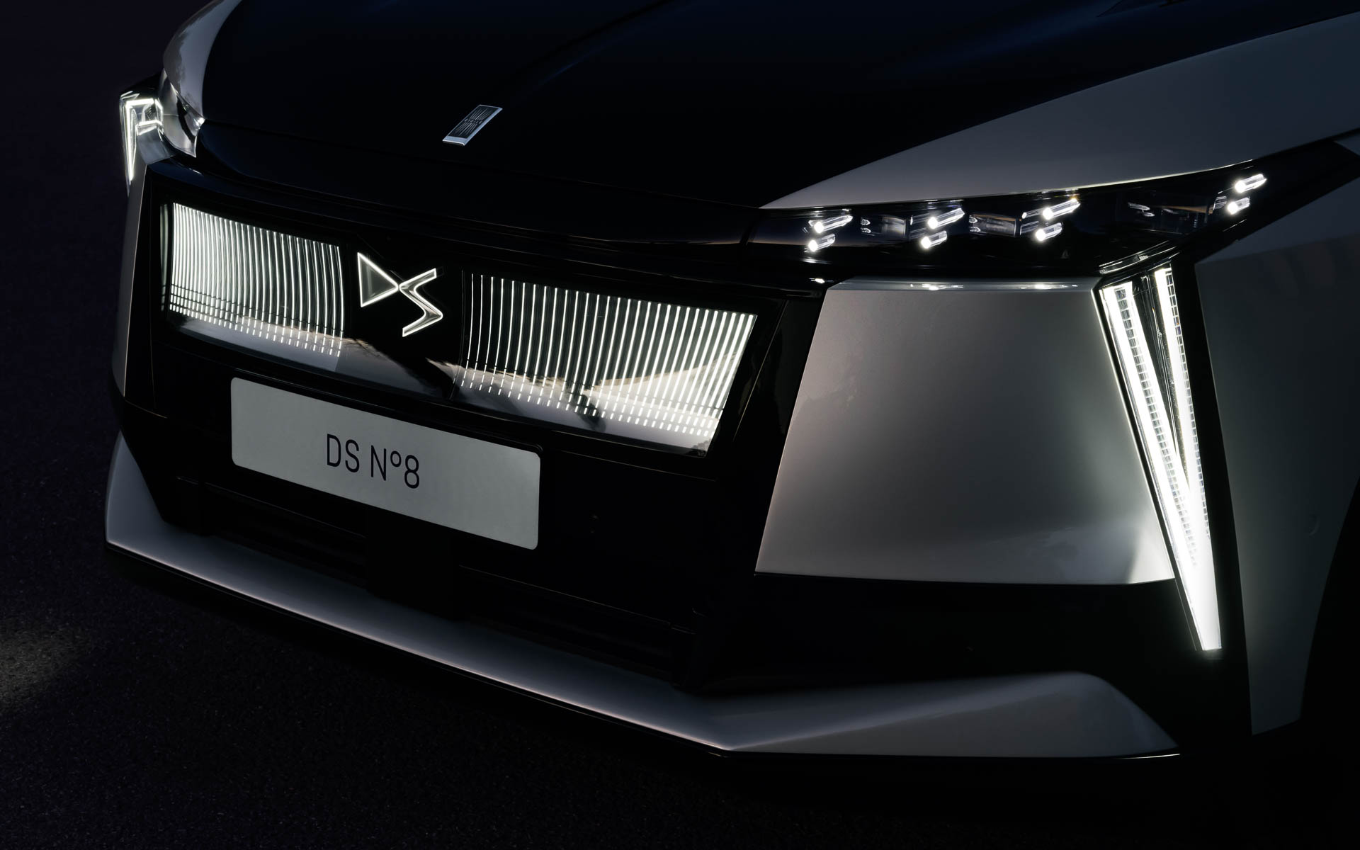 [画像]DS、新型EV「DS N°8」を全国のDSディーラーで展示 まずは5月30日のDS STORE 東京から / (7/14) - Car Watch