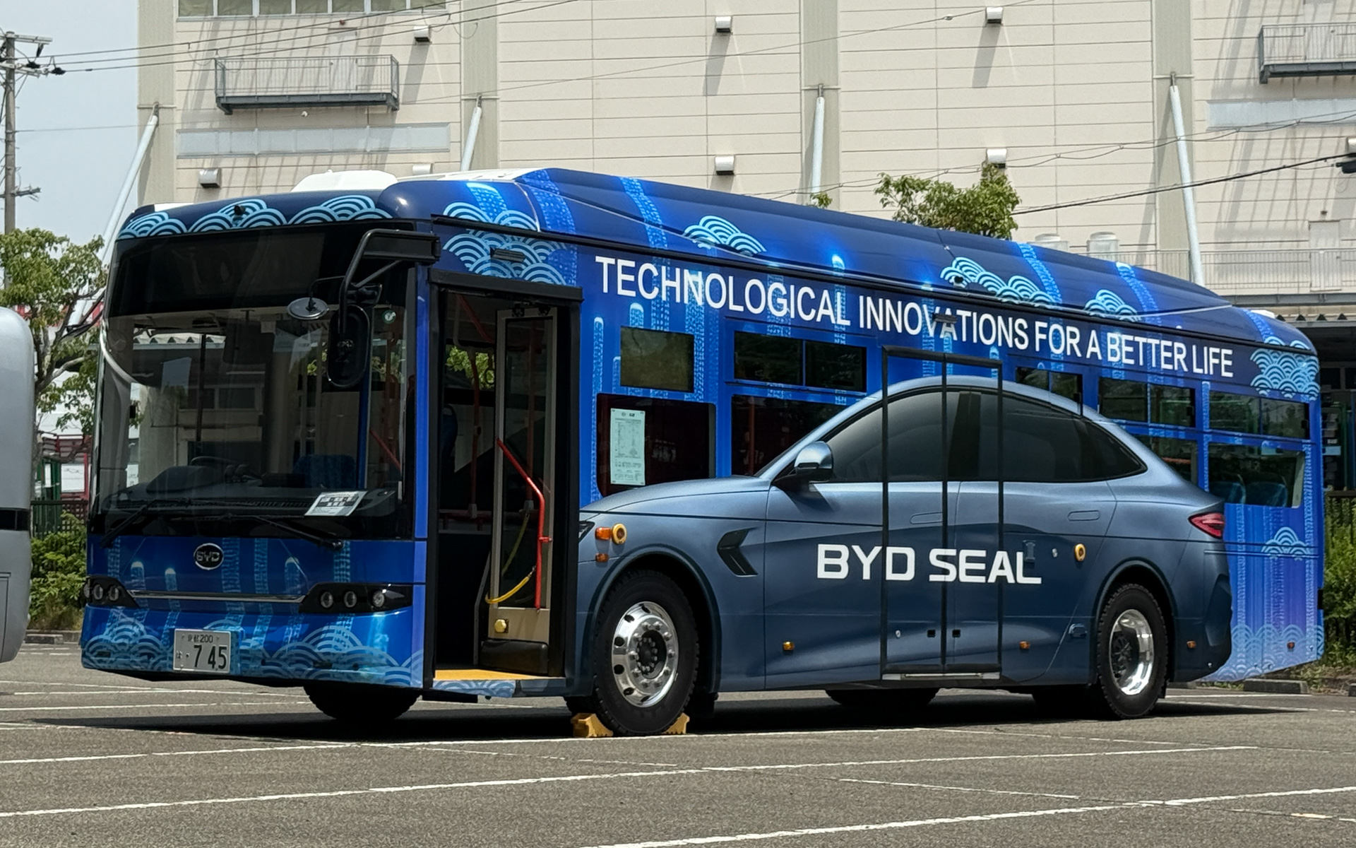 [画像]BYD、中型EVバス「J7」を2025バステクフォーラムで公開 / (11/11) - Car Watch