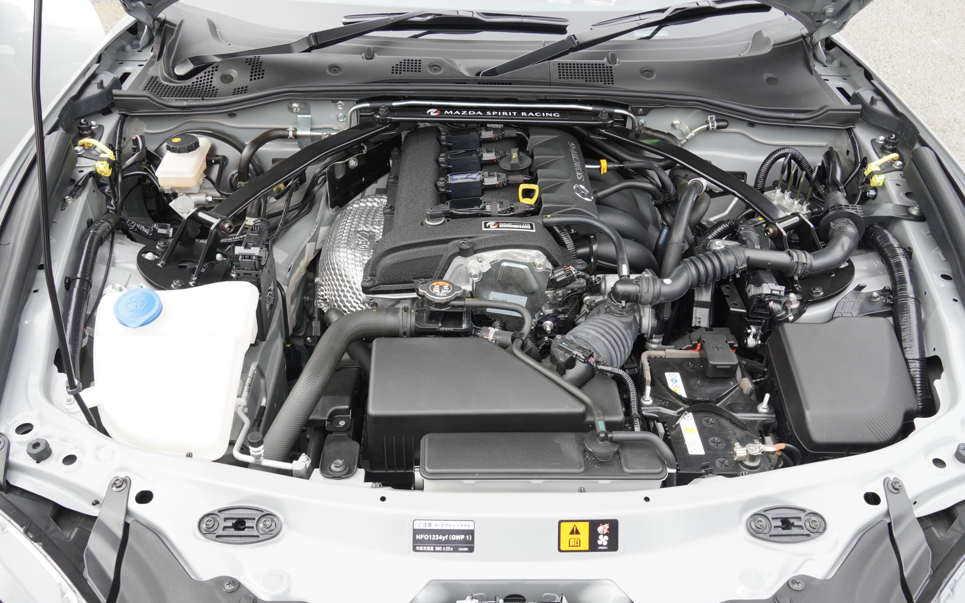 [画像]マツダ、限定200台のロードスター「MAZDA SPIRIT RACING ROADSTER 12R」抽選予約に応募9500件超え 第2弾の検討へ / (3/11) - Car Watch