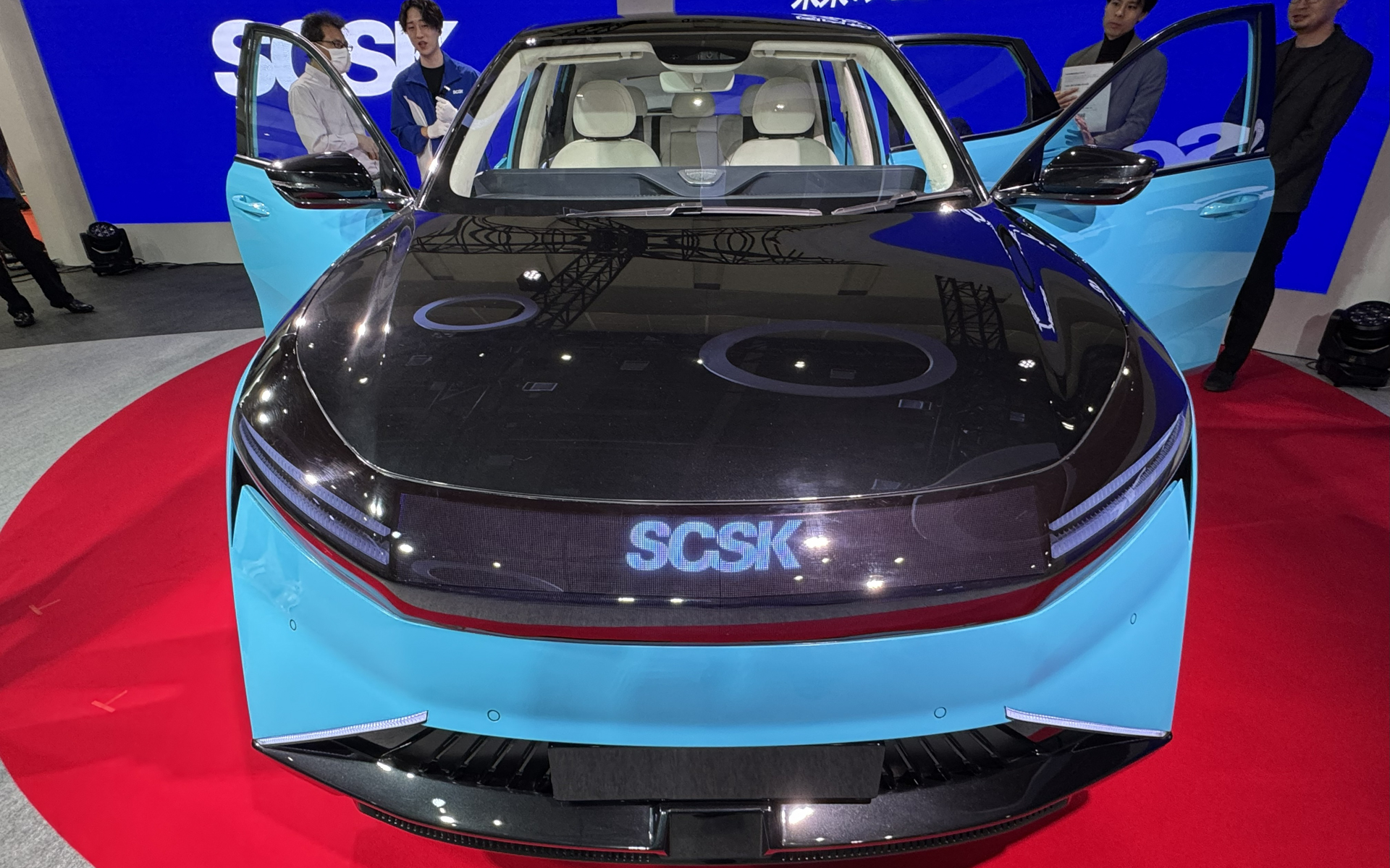 [拡大画像]SCSK、ソフトウェア起点で開発したバッテリEVのコンセプトカーをジャパンモビリティショー2025で初公開