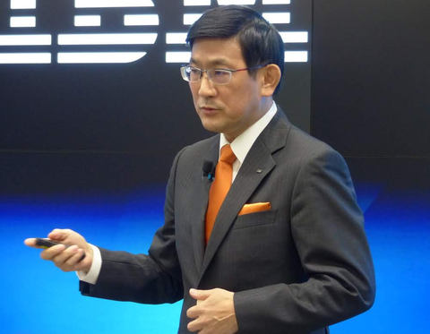 日本IBM、メインフレーム最新版「IBM z15」と「IBM LinuxONE III」を発表 - クラウド Watch