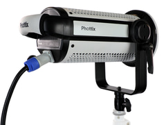 出力500WのLEDライト「Phottix X600 COB」 - デジカメ Watch