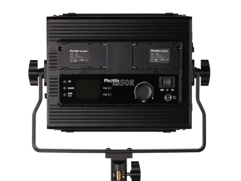 Phottix、リモコン操作対応のフルカラーLEDライト - デジカメ Watch